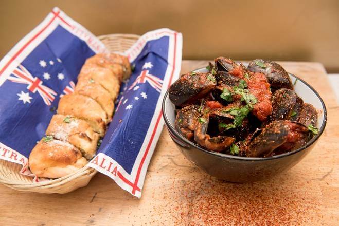 Sinatra's Pizza & Pasta Order Online